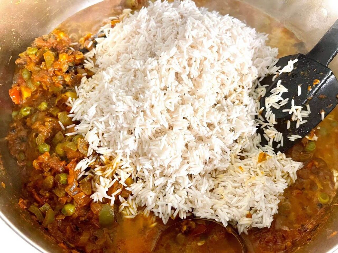 Spicy Vegetable Pulao - Veggie Pulao - Hearty Food Talks
