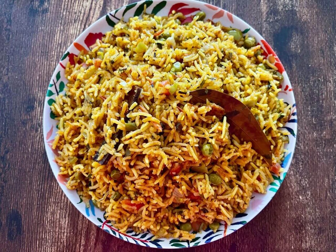 Spicy Vegetable Pulao - Veggie Pulao - Hearty Food Talks