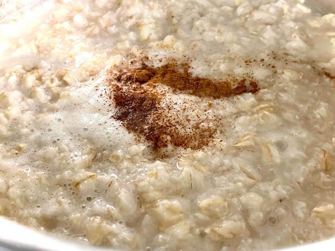 Hearty Oats With Milk - Breakfast Recipes - Hearty Food Talks